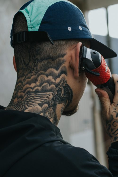 Tatouage dans le cou - Homme - Femme - styles - La galerie photo